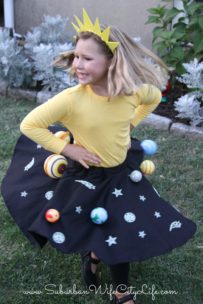DIY Solar System Costume - Suburban Wife, City Life